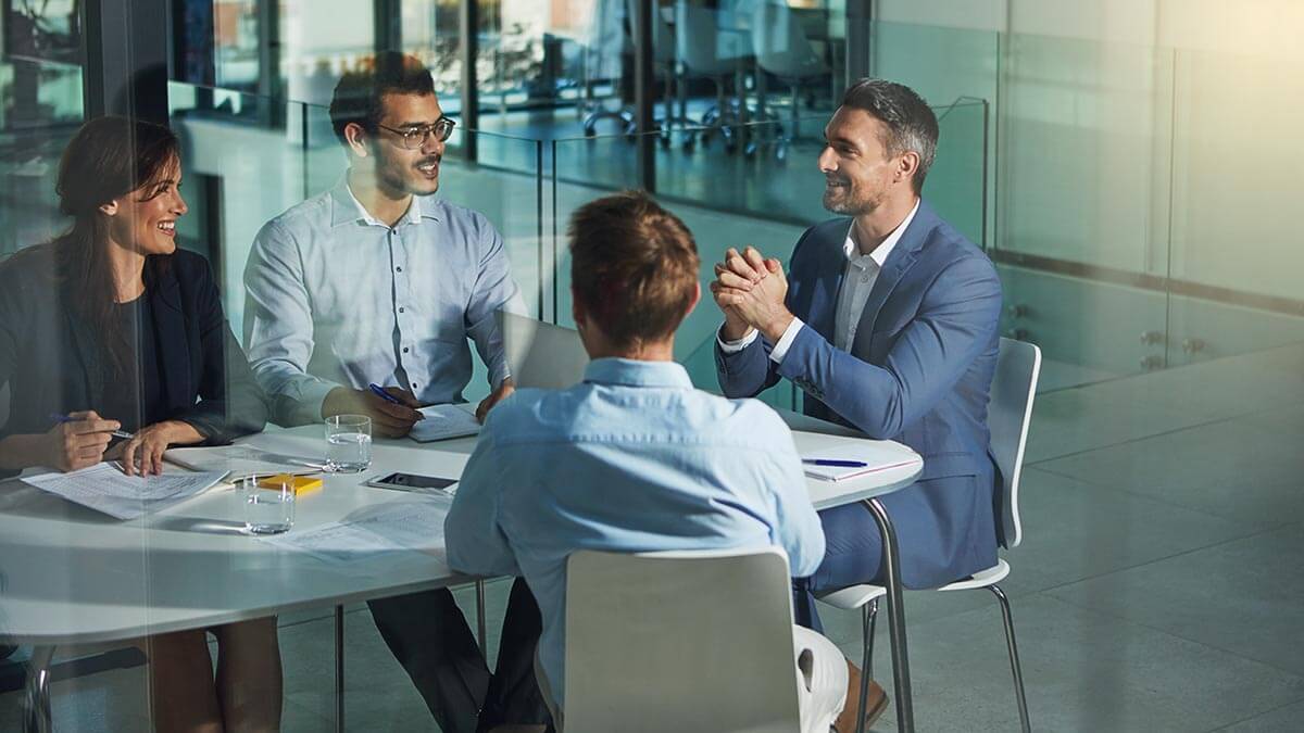 6 Practical Ways to Gain Leadership Skills as a Mechanical Engineer